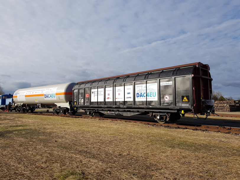 Digital Automatic Coupling (DAC) | Railway USA