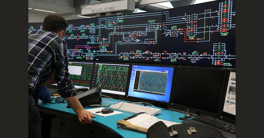 Hitachi Rail begins world-first application of signalling technology ...