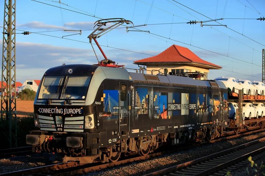 MRCE orders 14 Vectron locomotives from Siemens Mobility | Railway ...