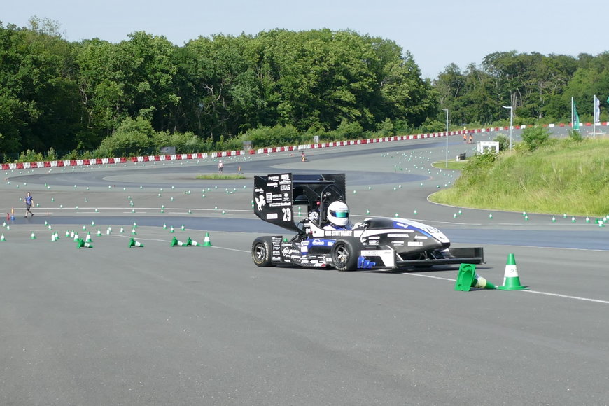 Desenvolvimento de talentos a toda a velocidade na VDI-Racing-Camp com ...