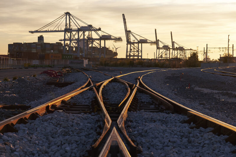 SFERIS remporte le contrat avec Grand Port Maritime de Marseille - Port ...