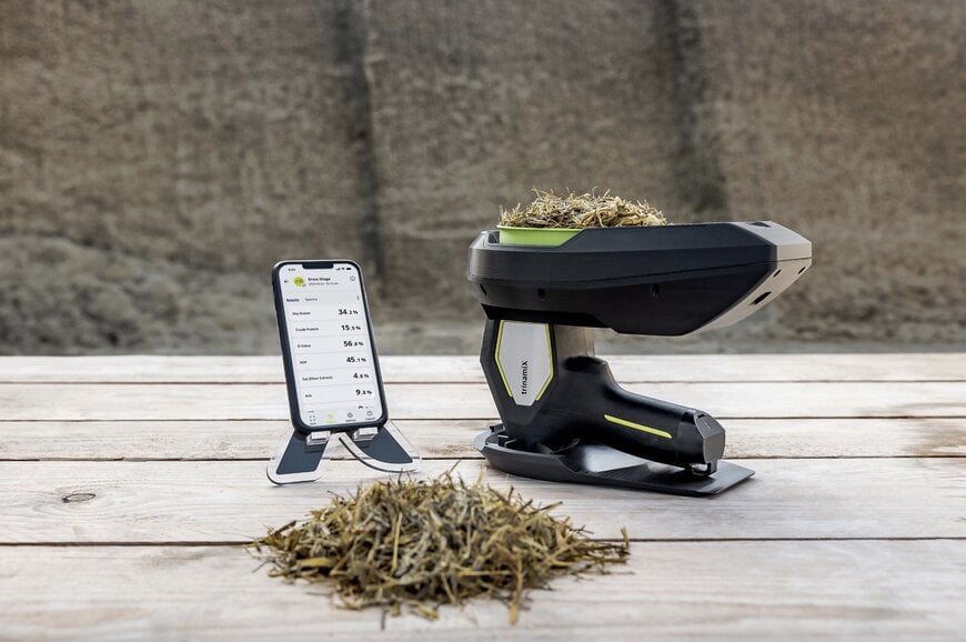 Handheld spectrometer enables on-farm nutritional analysis ...